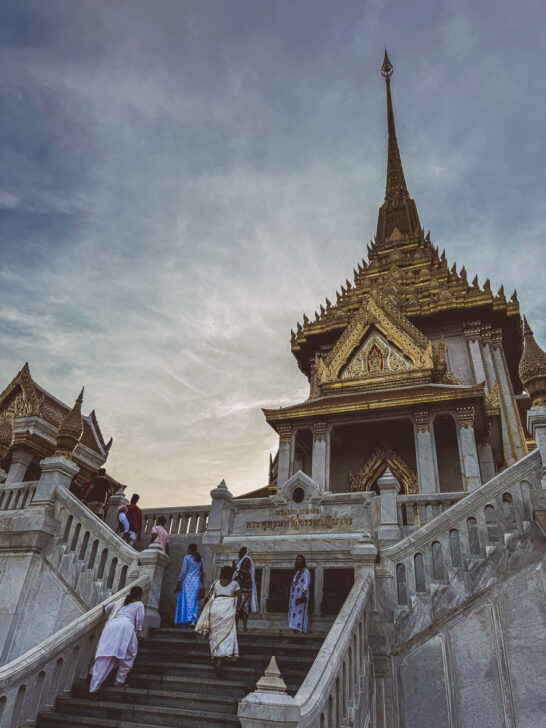 Wat Traimit Bangkok: The Golden Buddha In Chinatown