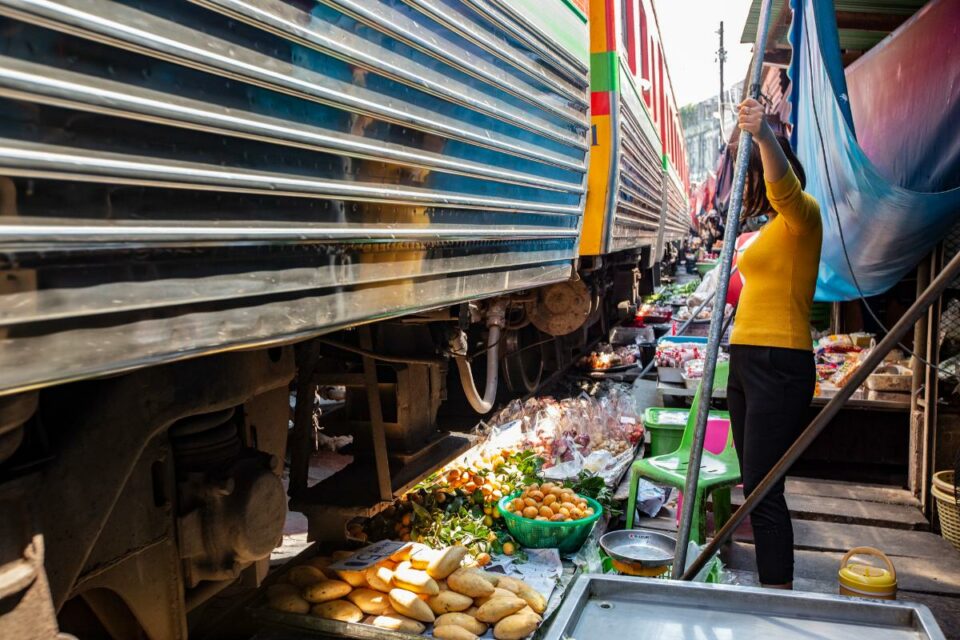 Maeklong Railway Market Bangkok: Tips And Information For Your Visit