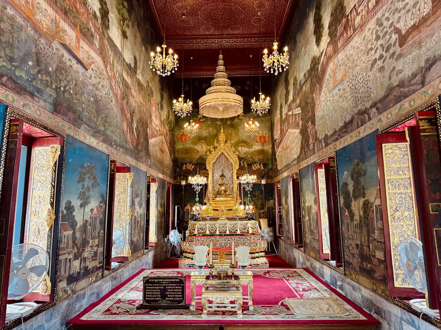 Wat Pathum Wanaram: A Temple In The Middle Of Shopping Malls